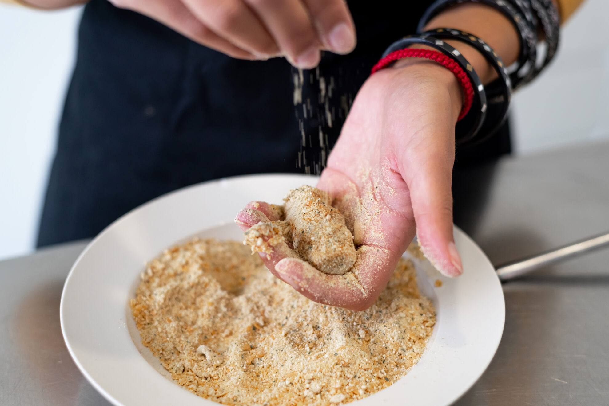 21 Best Bread Crumb Substitutes for Every Diet & Recipe